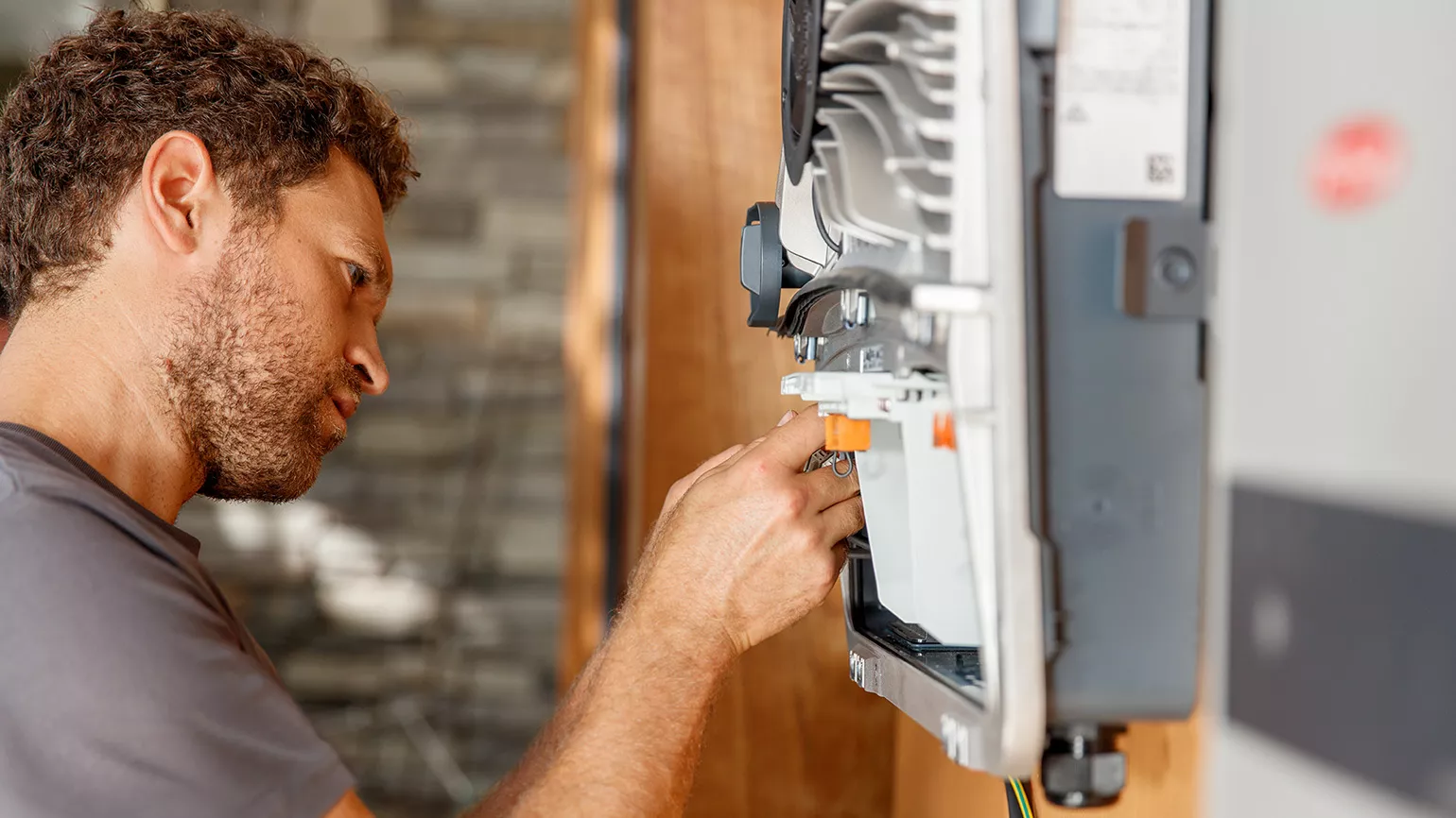 100% renewables for your customers - Fronius Solar Energy