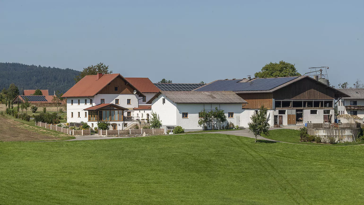 100% renewables for your customers - Fronius Solar Energy