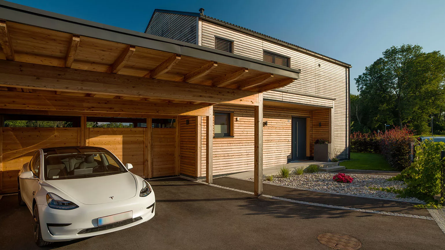 100% renewables for your customers - Fronius Solar Energy